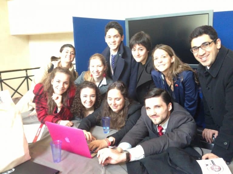 MUN Bloc Dynamics & Strategy Guide - WiseMee